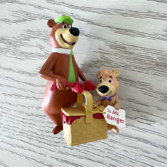Hallmark | Holiday | 996 Hallmark Keepsake Christmas Ornament Yogi Bear ...